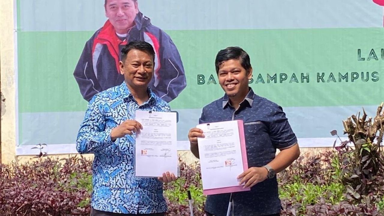 Unhas Kick Off Bank Sampah Kampus, MoU Dua Lembaga Pengelola Sampah ...