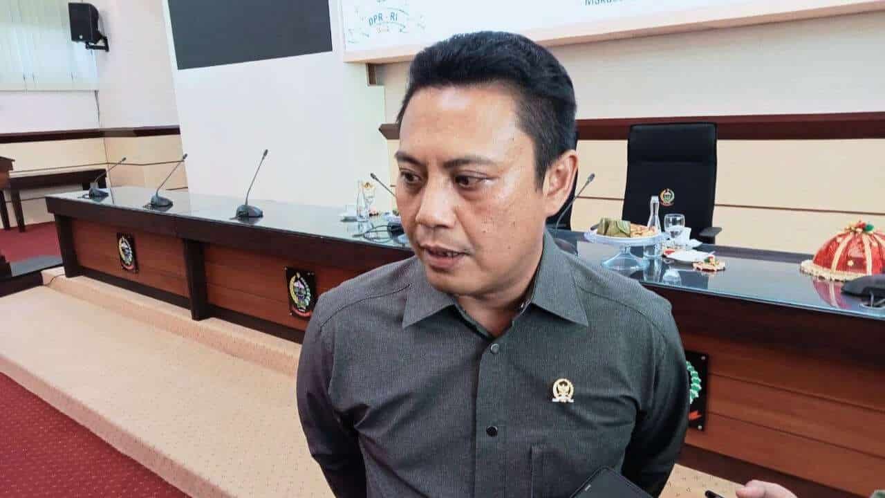 Diisukan Maju di Pilgub, Andi Iwan Darmawan Aras Mengkaku Siap ...
