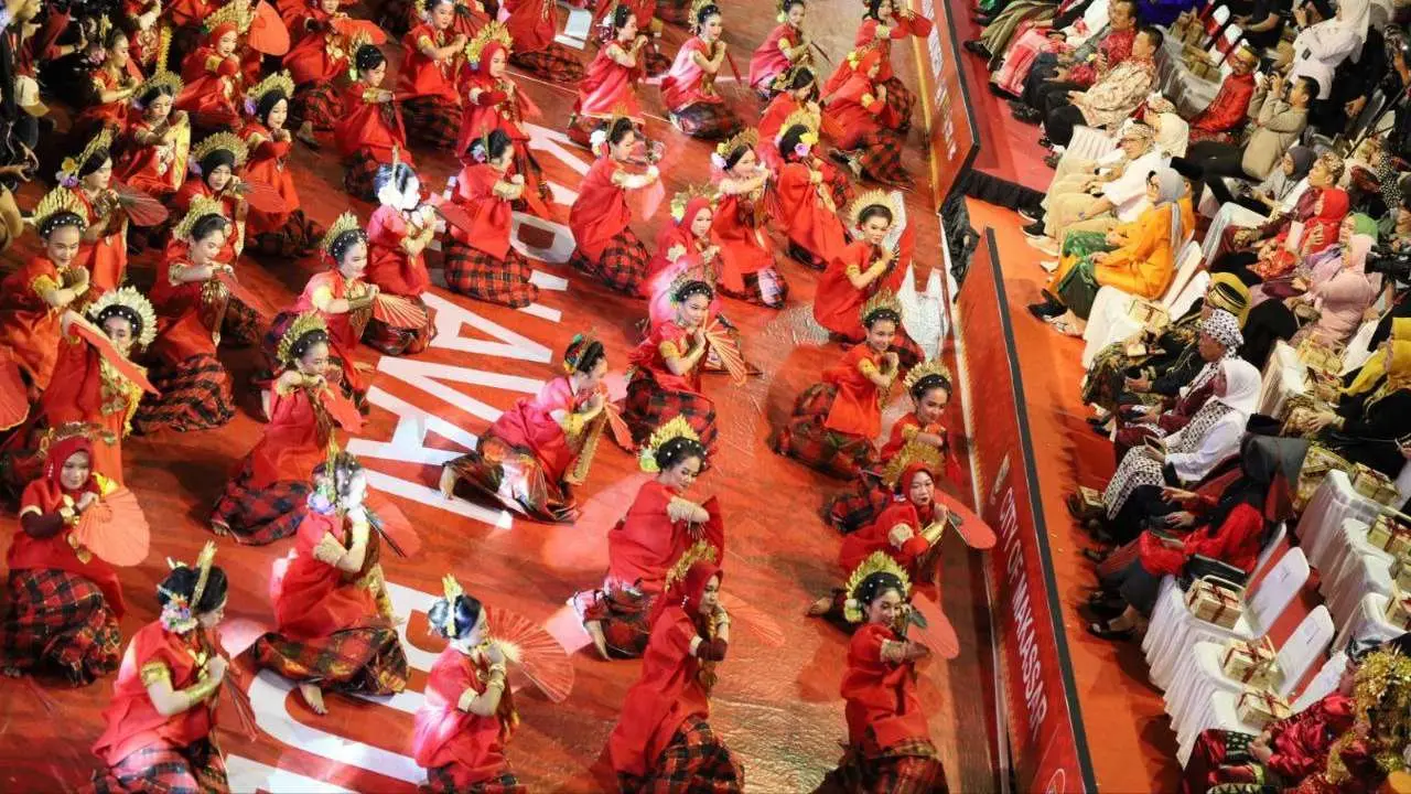 Tari Mappaempo Gau Pukau Ribuan Penonton APEKSI 2023 | Mediasulsel.com